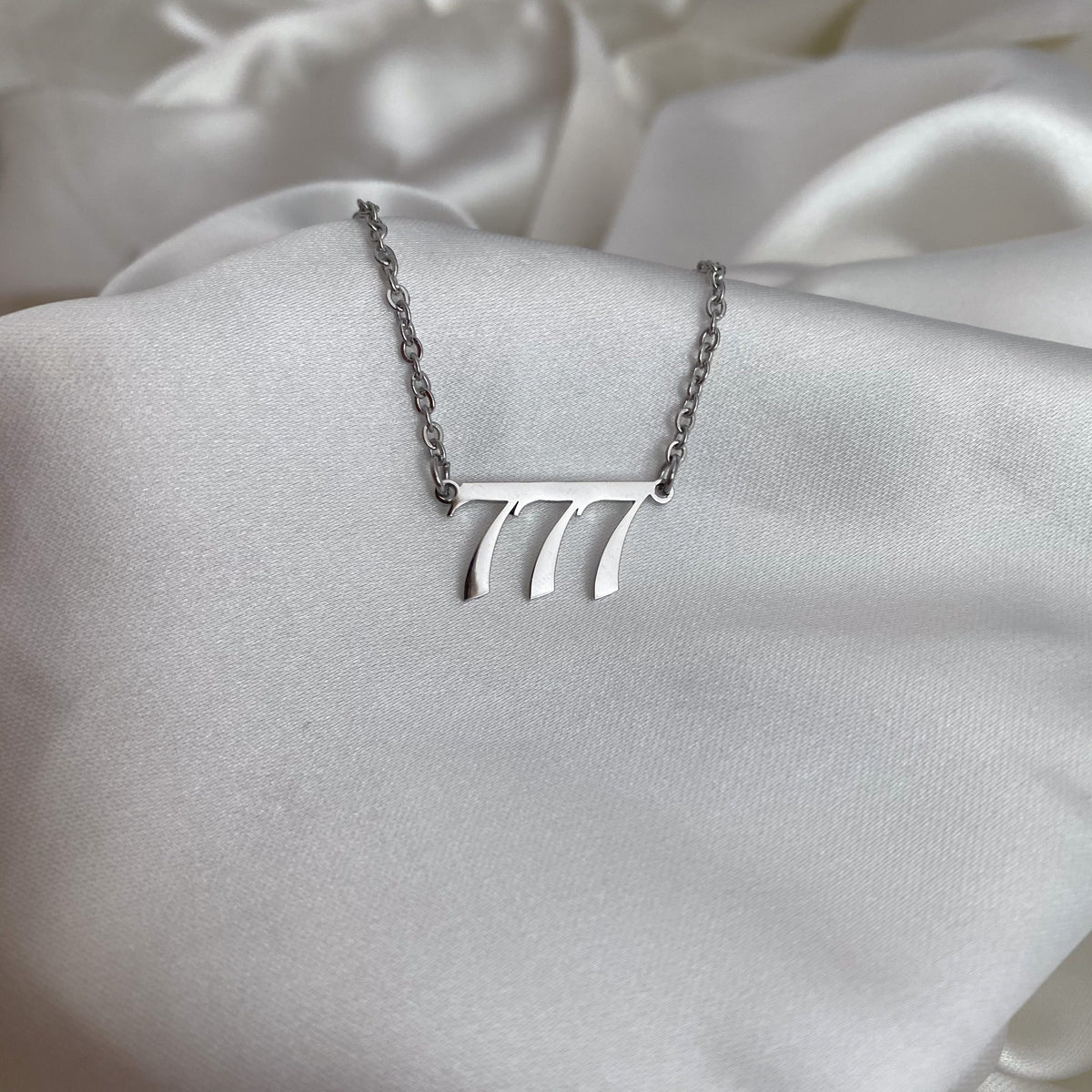 777 Chain – Kawaii Swim